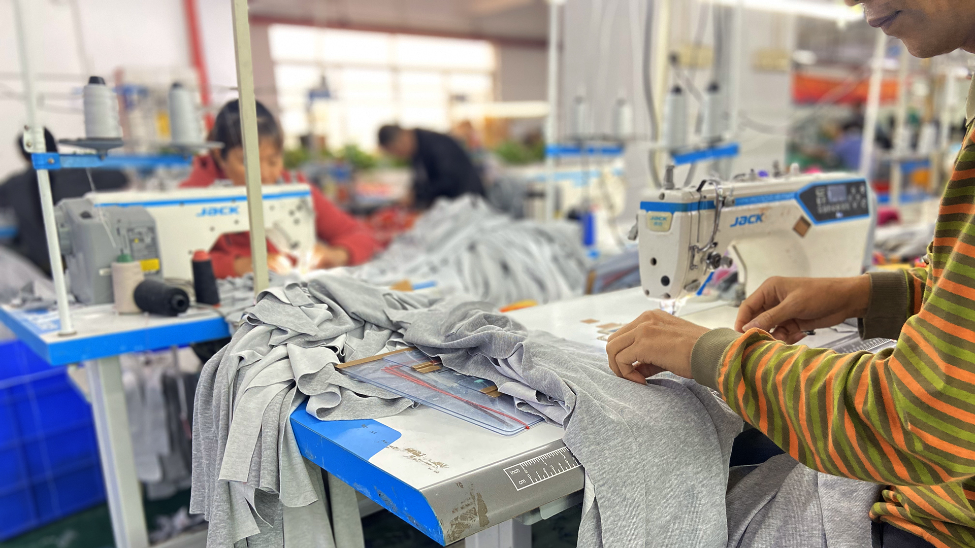 The Fusion of Tradition and Technology: Modern Garment Manufacturing ...