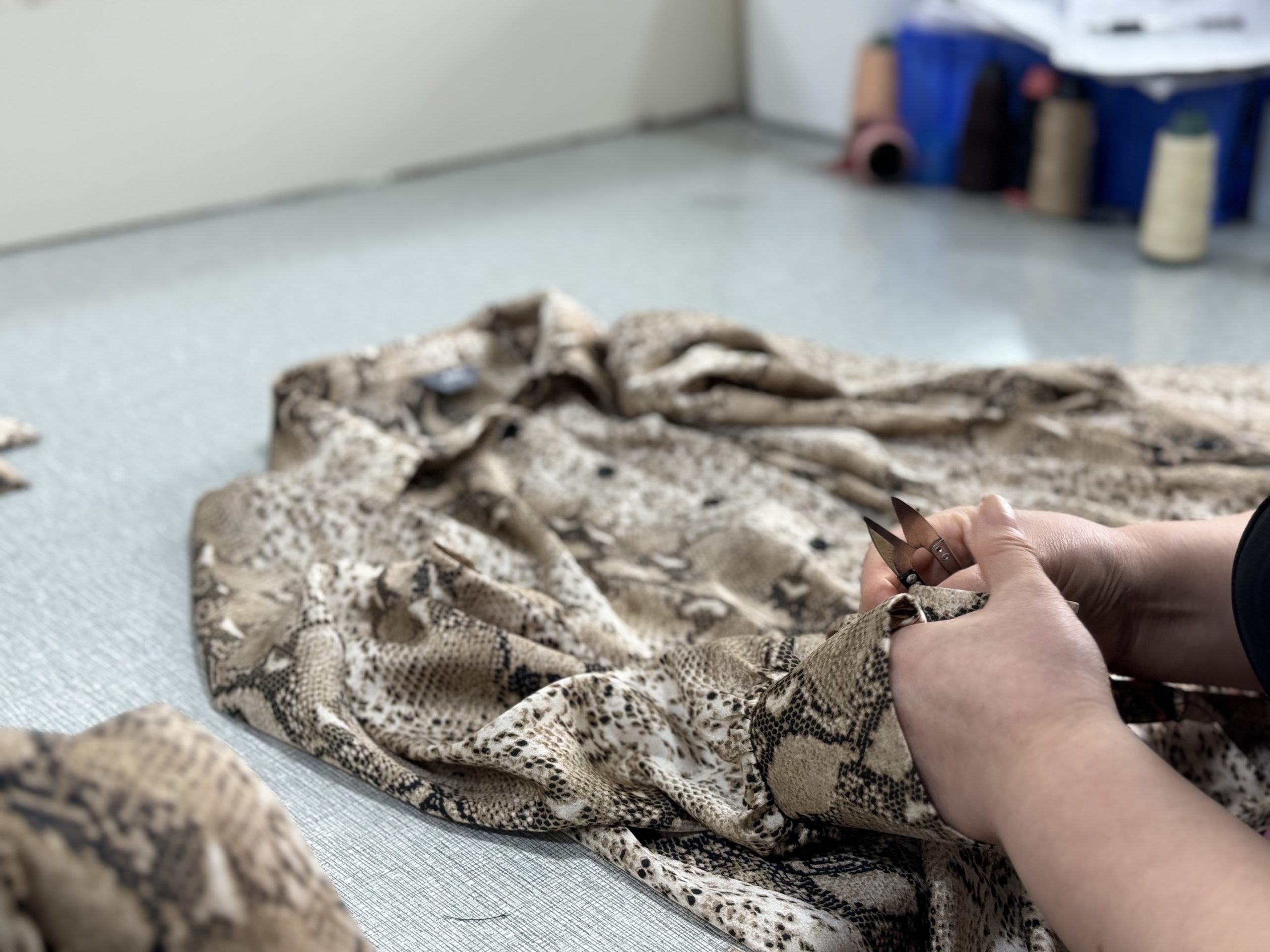 Mastering the Craft: A Comprehensive Guide to Clothing Manufacturing ...